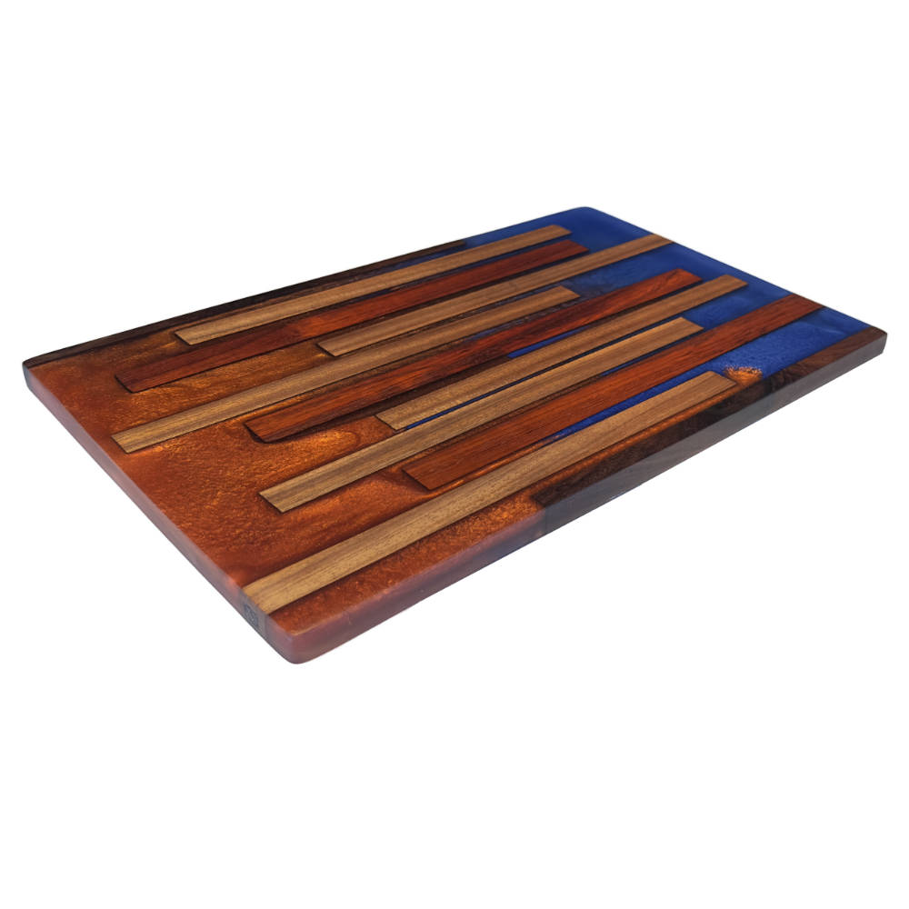 Floating Stripes in Copper and Azure – Wood and Frosting
